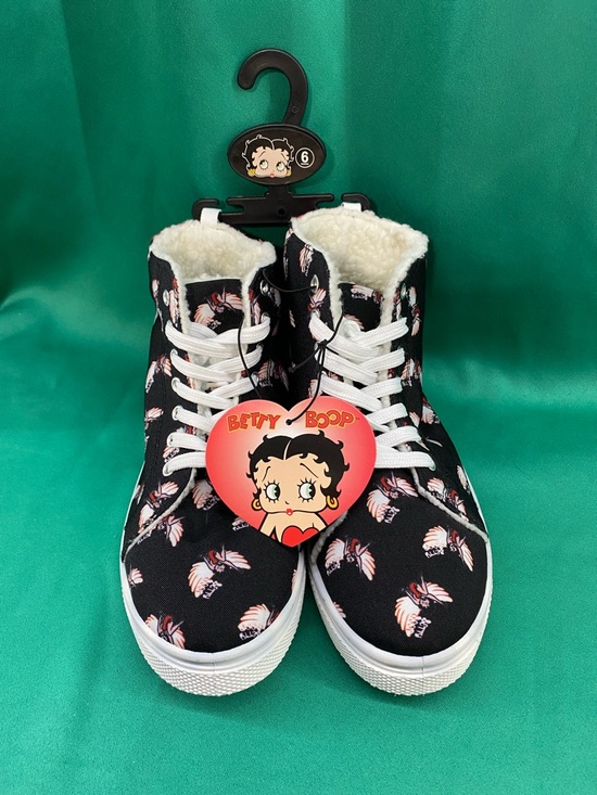 Betty Boop | Shoes | Betty Boop Womens Sherpalined Blackred Wing Angels ...